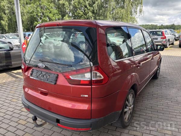 Red Ford Galaxy 2009 in Talsi, with an engine capacity of 2.00 L and mileage of 0 thousand km for 2770 €, photo 4 on AUTOMOTO.COM.LV