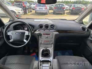 Red Ford Galaxy 2009 in Talsi, with an engine capacity of 2.00 L and mileage of 0 thousand km for 2770 €, photo 12 on AUTOMOTO.COM.LV