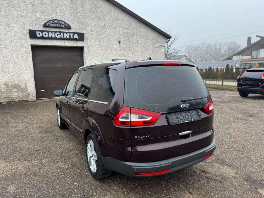 Sarkans Ford Galaxy 2011 Jurbarkas, ar dzinēja tilpumu 2.00 L un nobraukumu 267 tūkst. km par 5850 €, foto 5 vietnē AUTOMOTO.COM.LV
