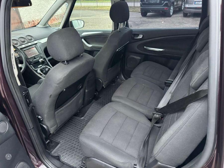 Sarkans Ford Galaxy 2011 Jurbarkas, ar dzinēja tilpumu 2.00 L un nobraukumu 267 tūkst. km par 5850 €, foto 8 vietnē AUTOMOTO.COM.LV