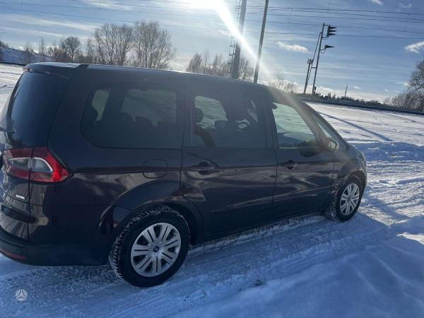 Sarkans Ford Galaxy 2011 Šauļi, ar dzinēja tilpumu 2.00 L un nobraukumu 270 tūkst. km par 3990 €, foto 6 vietnē AUTOMOTO.COM.LV