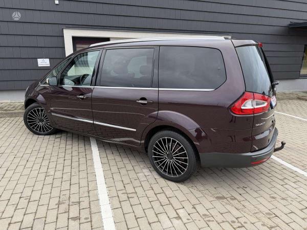 Red Ford Galaxy 2012 in Kaunas, with an engine capacity of 1.56 L and mileage of 266 thousand km for 6750 €, photo 3 on AUTOMOTO.COM.LV