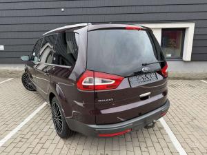 Red Ford Galaxy 2012 in Kaunas, with an engine capacity of 1.56 L and mileage of 266 thousand km for 6750 €, photo 5 on AUTOMOTO.COM.LV