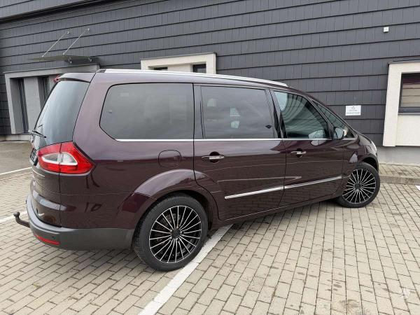 Red Ford Galaxy 2012 in Kaunas, with an engine capacity of 1.56 L and mileage of 266 thousand km for 6750 €, photo 8 on AUTOMOTO.COM.LV
