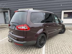 Red Ford Galaxy 2012 in Kaunas, with an engine capacity of 1.56 L and mileage of 266 thousand km for 6750 €, photo 9 on AUTOMOTO.COM.LV