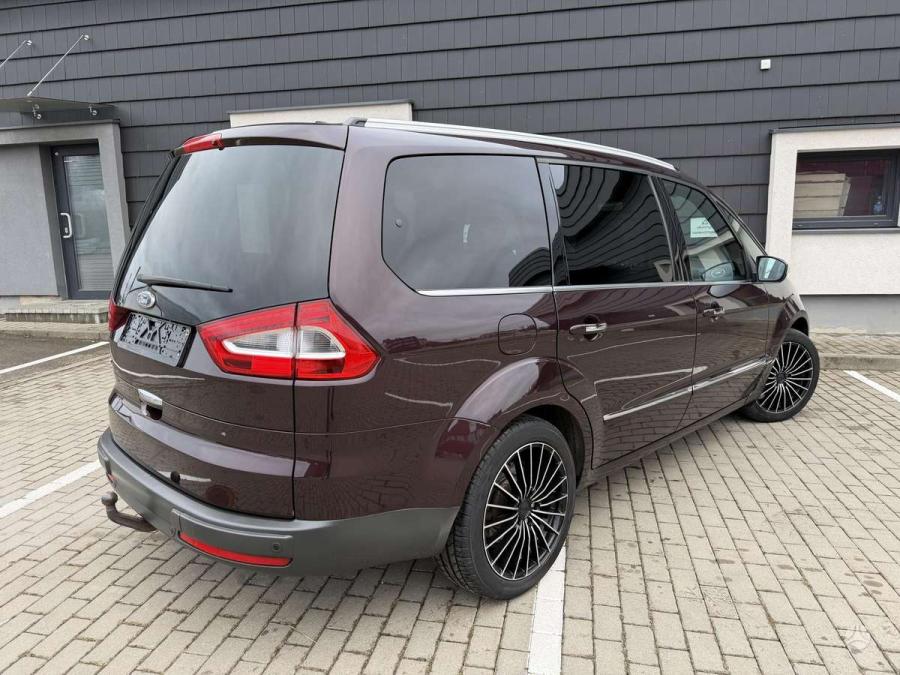 Red Ford Galaxy 2012 in Kaunas, with an engine capacity of 1.56 L and mileage of 266 thousand km for 6750 €, photo 9 on AUTOMOTO.COM.LV
