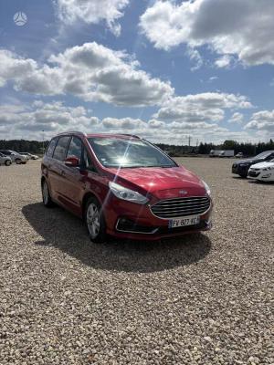 Red Ford Galaxy 2020 in Taurage, with an engine capacity of 2.00 L and mileage of 199 thousand km for 9400 €, photo 4 on AUTOMOTO.COM.LV