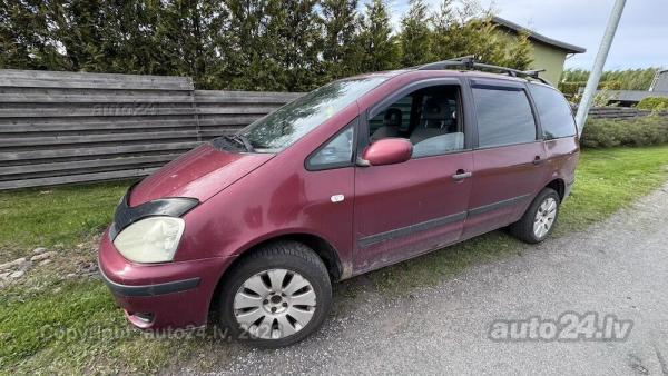 Sarkans Ford Galaxy 2002 Tallina, ar dzinēja tilpumu 2.00 L un nobraukumu 249 tūkst. km par 1600 €, foto 1 vietnē AUTOMOTO.COM.LV