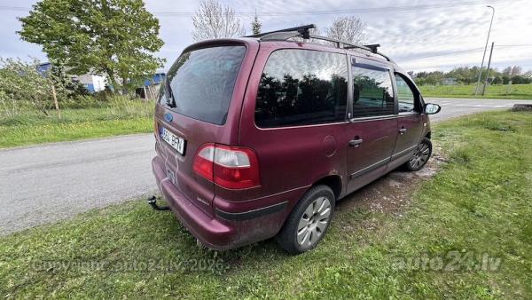 Sarkans Ford Galaxy 2002 Tallina, ar dzinēja tilpumu 2.00 L un nobraukumu 249 tūkst. km par 1600 €, foto 4 vietnē AUTOMOTO.COM.LV