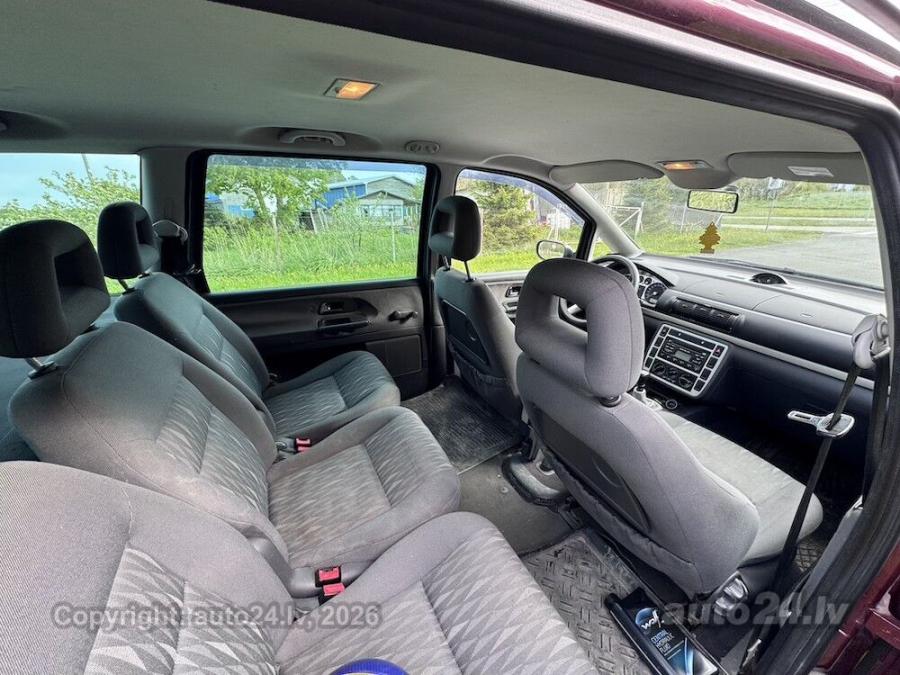 Sarkans Ford Galaxy 2002 Tallina, ar dzinēja tilpumu 2.00 L un nobraukumu 249 tūkst. km par 1600 €, foto 10 vietnē AUTOMOTO.COM.LV