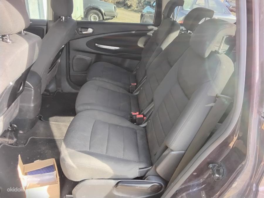 Sarkans Ford Galaxy 2012 Viljandi, ar dzinēja tilpumu 2.00 L un nobraukumu 370 tūkst. km par 6000 €, foto 16 vietnē AUTOMOTO.COM.LV
