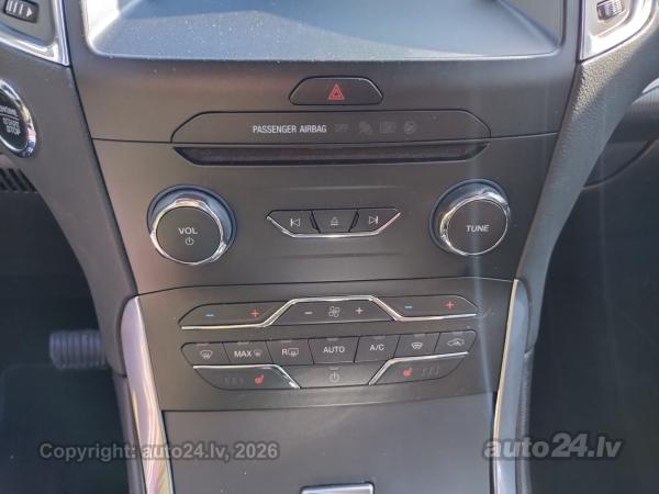 Sarkans Ford Galaxy 2020 Tallina, ar dzinēja tilpumu 2.00 L un nobraukumu 190 tūkst. km par 15900 €, foto 10 vietnē AUTOMOTO.COM.LV