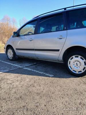 Ford Galaxy 2001 Narva, ar dzinēja tilpumu 1.90 L un nobraukumu 292 tūkst. km par 1800 €, foto 4 vietnē AUTOMOTO.COM.LV
