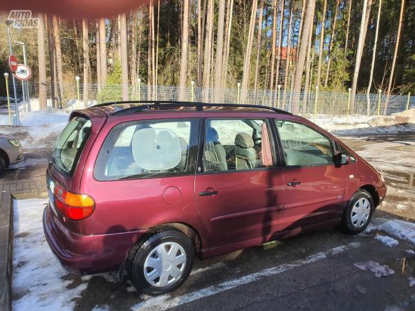 Violet Ford Galaxy 1997 in Visaginas, with an engine capacity of 2.30 L and mileage of 346 thousand km for 650 €, photo 4 on AUTOMOTO.COM.LV
