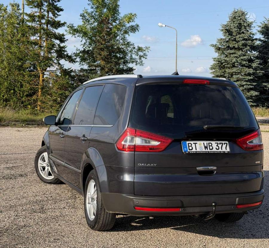 Violets Ford Galaxy 2011 Viļņa, ar dzinēja tilpumu 2.20 L un nobraukumu 286 tūkst. km par 4550 €, foto 4 vietnē AUTOMOTO.COM.LV
