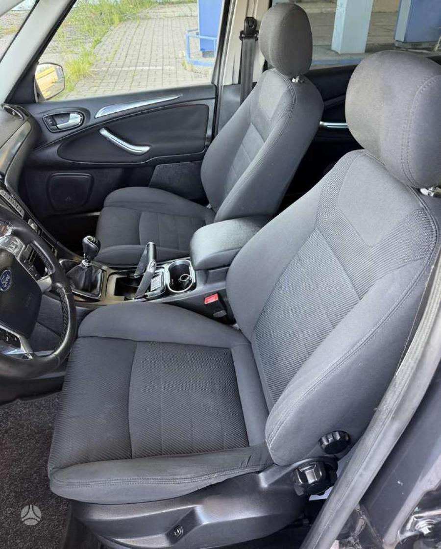 Violets Ford Galaxy 2011 Viļņa, ar dzinēja tilpumu 2.20 L un nobraukumu 286 tūkst. km par 4550 €, foto 13 vietnē AUTOMOTO.COM.LV