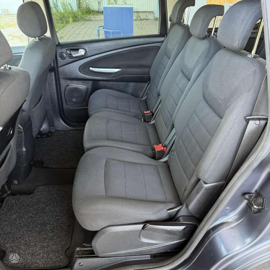 Violets Ford Galaxy 2011 Viļņa, ar dzinēja tilpumu 2.20 L un nobraukumu 286 tūkst. km par 4550 €, foto 18 vietnē AUTOMOTO.COM.LV