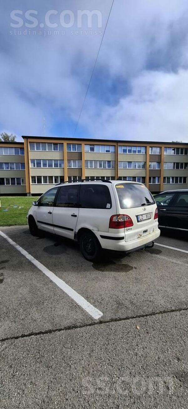 White Ford Galaxy 2005 in Riga, with an engine capacity of 1.90 L and mileage of 230 thousand km for 700 €, photo 1 on AUTOMOTO.COM.LV