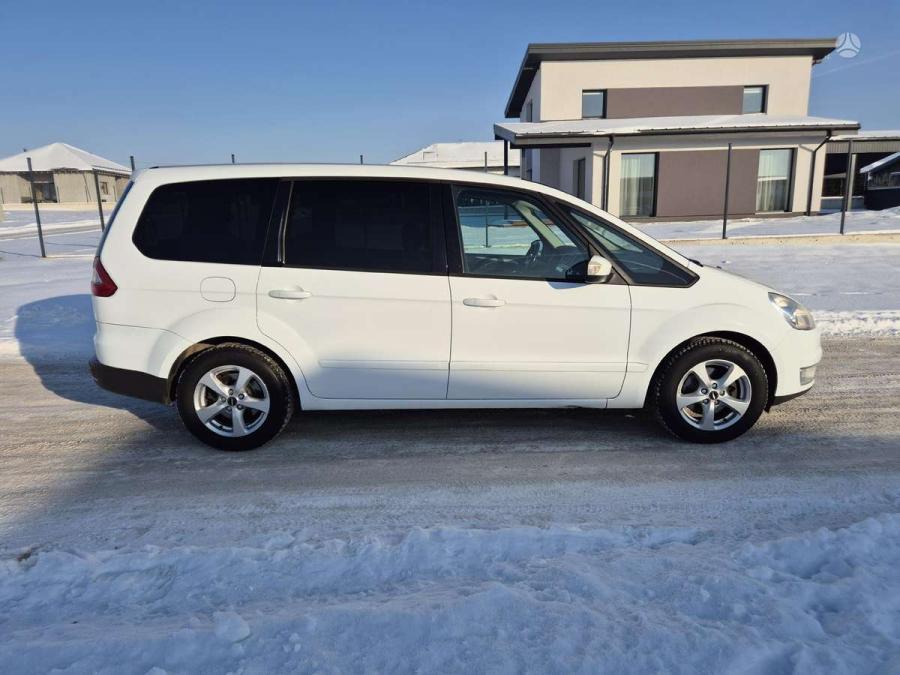 White Ford Galaxy 2009 in Kaunas, with an engine capacity of 2.00 L and mileage of 240 thousand km for 3650 €, photo 5 on AUTOMOTO.COM.LV