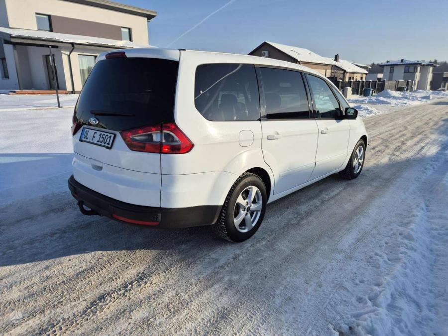 White Ford Galaxy 2009 in Kaunas, with an engine capacity of 2.00 L and mileage of 240 thousand km for 3650 €, photo 6 on AUTOMOTO.COM.LV