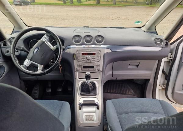 Ford Galaxy 2009 Valmiera vietnē Balts Ford Galaxy 2009 Valmiera, ar dzinēja tilpumu 2.00 L un nobraukumu 261 tūkst. km par 3800 €, foto 3 vietnē AUTOMOTO.COM.LV