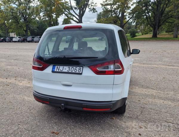 Ford Galaxy 2009 Valmiera vietnē Balts Ford Galaxy 2009 Valmiera, ar dzinēja tilpumu 2.00 L un nobraukumu 261 tūkst. km par 3800 €, foto 4 vietnē AUTOMOTO.COM.LV