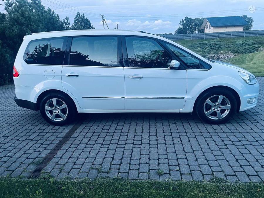 White Ford Galaxy 2011 in Marijampole, with an engine capacity of 1.60 L and mileage of 133 thousand km for 5600 €, photo 4 on AUTOMOTO.COM.LV