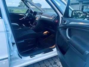 White Ford Galaxy 2011 in Marijampole, with an engine capacity of 1.60 L and mileage of 133 thousand km for 5600 €, photo 18 on AUTOMOTO.COM.LV