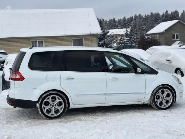 White Ford Galaxy 2012 in Utena, with an engine capacity of 2.18 L and mileage of 270 thousand km for 5690 €, photo 5 on AUTOMOTO.COM.LV
