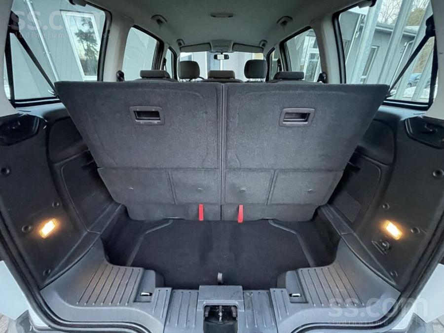 Balts Ford Galaxy 2013 Jūrmala, ar dzinēja tilpumu 2.00 L un nobraukumu 0 tūkst. km par 5750 €, foto 24 vietnē AUTOMOTO.COM.LV