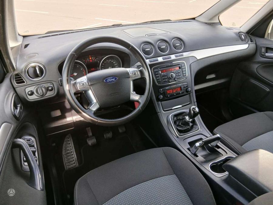 White Ford Galaxy 2013 in Marijampole, with an engine capacity of 1.60 L and mileage of 127 thousand km for 5550 €, photo 23 on AUTOMOTO.COM.LV