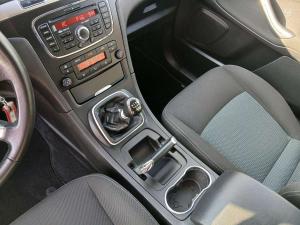 White Ford Galaxy 2013 in Marijampole, with an engine capacity of 1.60 L and mileage of 127 thousand km for 5550 €, photo 27 on AUTOMOTO.COM.LV