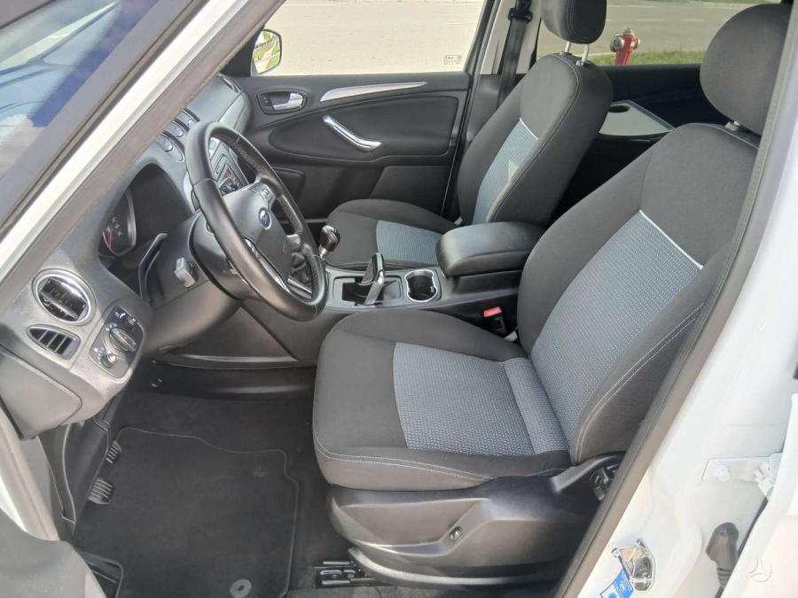 White Ford Galaxy 2013 in Marijampole, with an engine capacity of 1.60 L and mileage of 127 thousand km for 5550 €, photo 28 on AUTOMOTO.COM.LV