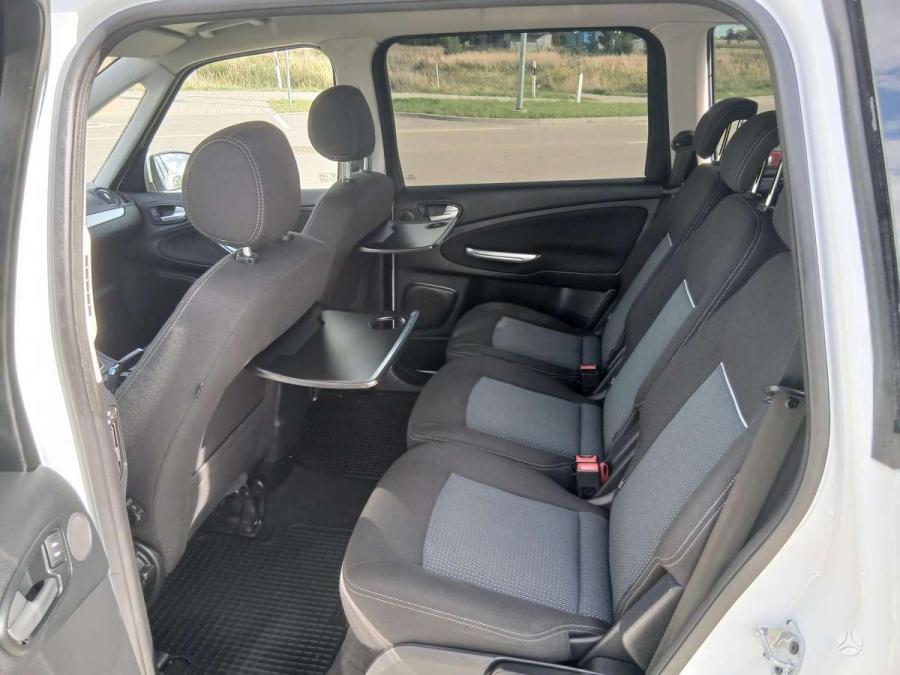 White Ford Galaxy 2013 in Marijampole, with an engine capacity of 1.60 L and mileage of 127 thousand km for 5550 €, photo 36 on AUTOMOTO.COM.LV