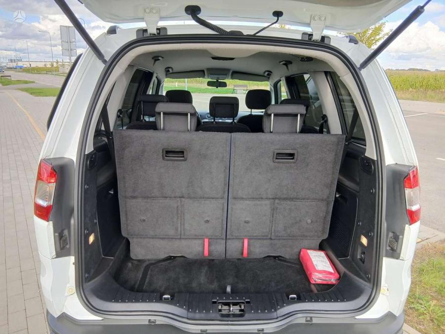 White Ford Galaxy 2013 in Marijampole, with an engine capacity of 1.60 L and mileage of 127 thousand km for 5550 €, photo 38 on AUTOMOTO.COM.LV