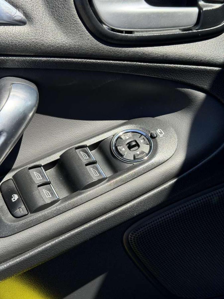 Balts Ford Galaxy 2014 Kėdainiai, ar dzinēja tilpumu 2.00 L un nobraukumu 253 tūkst. km par 7200 €, foto 22 vietnē AUTOMOTO.COM.LV
