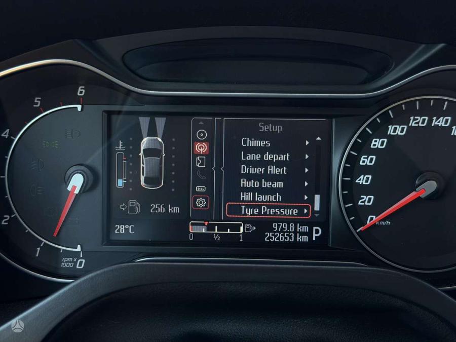 Balts Ford Galaxy 2014 Kėdainiai, ar dzinēja tilpumu 2.00 L un nobraukumu 253 tūkst. km par 7200 €, foto 47 vietnē AUTOMOTO.COM.LV
