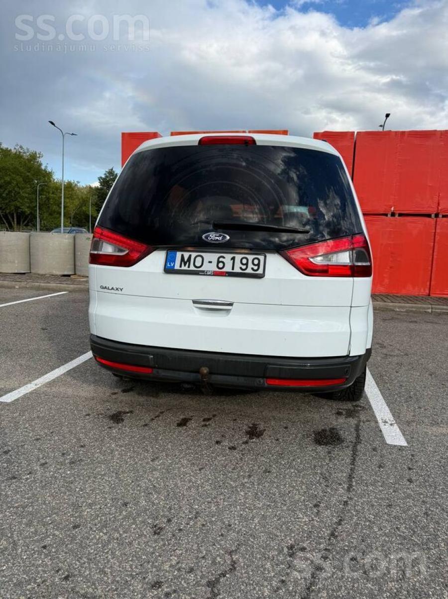 Balts Ford Galaxy 2014 Rīga, ar dzinēja tilpumu 2.00 L un nobraukumu 342 tūkst. km par 4200 €, foto 3 vietnē AUTOMOTO.COM.LV