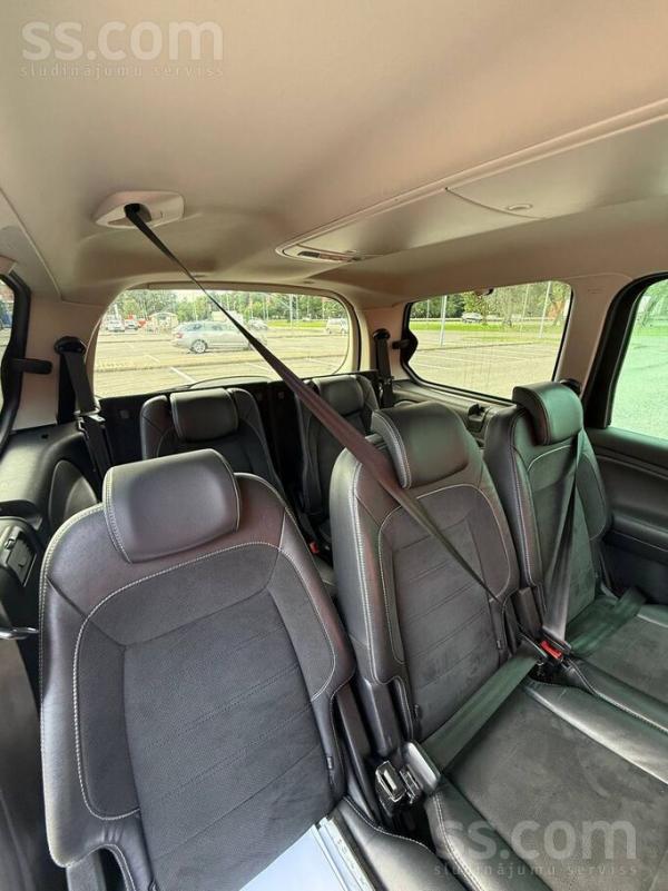 White Ford Galaxy 2014 in Riga, with an engine capacity of 2.00 L and mileage of 342 thousand km for 4200 €, photo 5 on AUTOMOTO.COM.LV