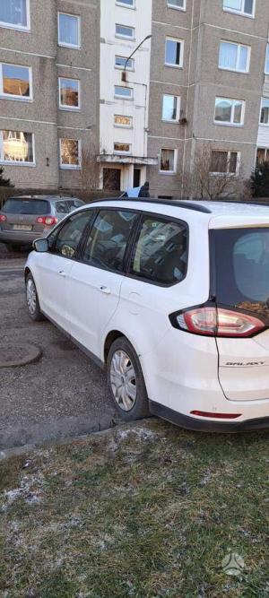 White Ford Galaxy 2017 in Vilnius, with an engine capacity of 0.00 L and mileage of 147 thousand km for 9000 €, photo 3 on AUTOMOTO.COM.LV
