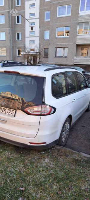 White Ford Galaxy 2017 in Vilnius, with an engine capacity of 0.00 L and mileage of 147 thousand km for 9000 €, photo 4 on AUTOMOTO.COM.LV