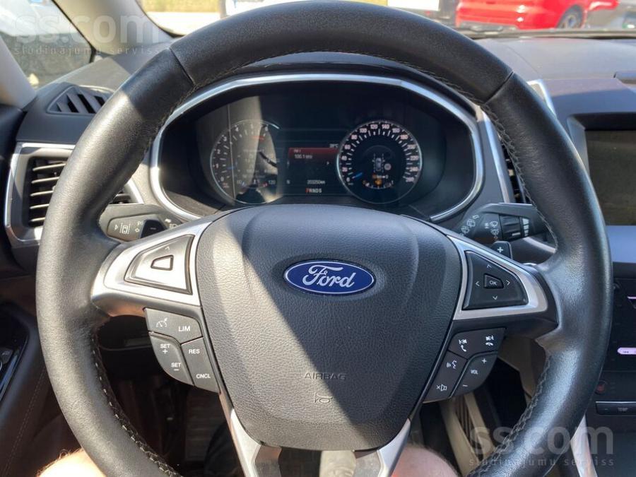 White Ford Galaxy 2018 in Riga, with an engine capacity of 2.00 L and mileage of 203 thousand km for 10900 €, photo 11 on AUTOMOTO.COM.LV