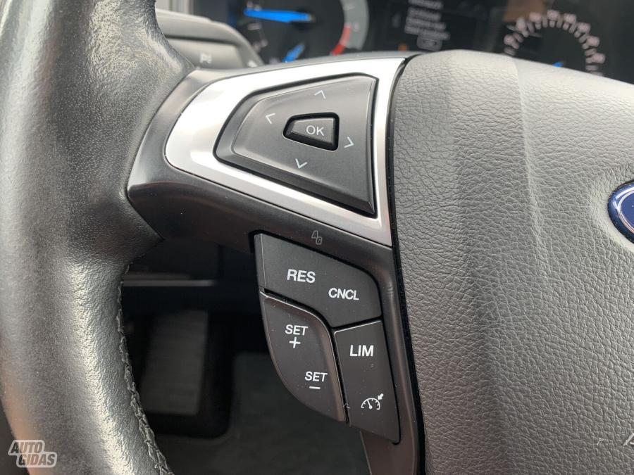 Balts Ford Galaxy 2021 Kauņa, ar dzinēja tilpumu 2.00 L un nobraukumu 185 tūkst. km par 12499 €, foto 24 vietnē AUTOMOTO.COM.LV
