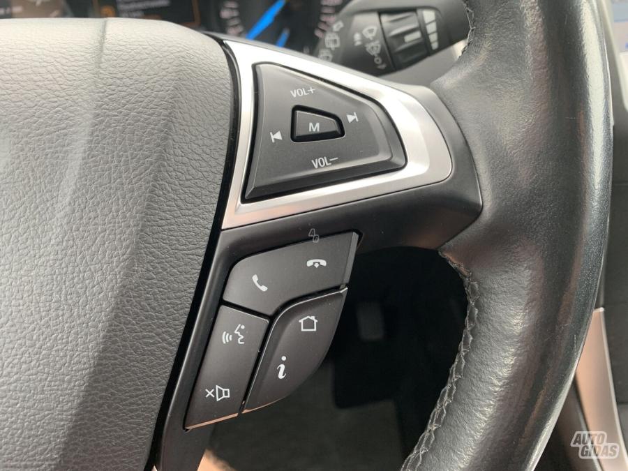 Balts Ford Galaxy 2021 Kauņa, ar dzinēja tilpumu 2.00 L un nobraukumu 185 tūkst. km par 12499 €, foto 25 vietnē AUTOMOTO.COM.LV