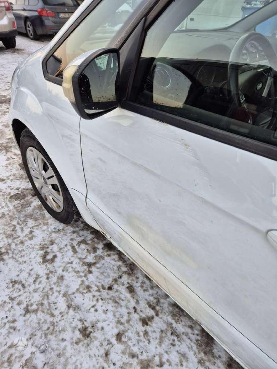 White Ford Galaxy 2008 in Alytus, with an engine capacity of 2.00 L and mileage of 431 thousand km for 2500 €, photo 3 on AUTOMOTO.COM.LV