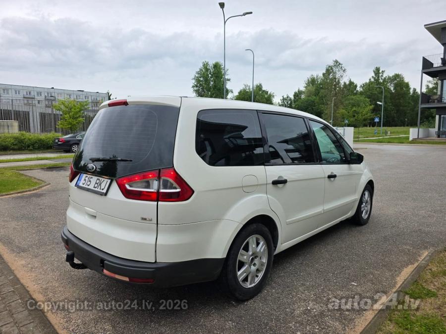 White Ford Galaxy 2007 in Tallinn, with an engine capacity of 1.80 L and mileage of 299 thousand km for 2200 €, photo 5 on AUTOMOTO.COM.LV