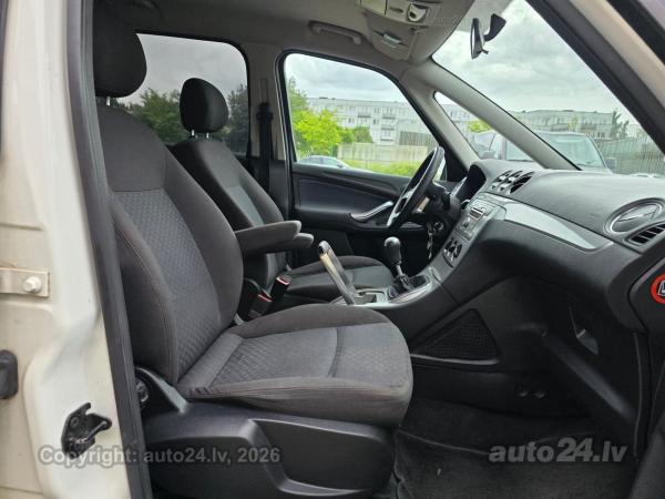 White Ford Galaxy 2007 in Tallinn, with an engine capacity of 1.80 L and mileage of 299 thousand km for 2200 €, photo 6 on AUTOMOTO.COM.LV