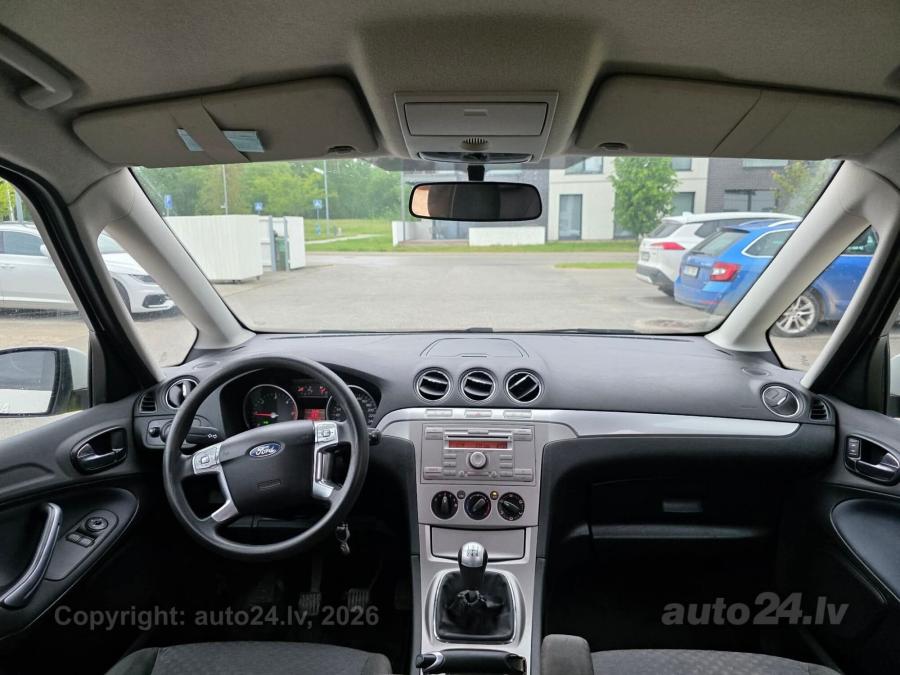White Ford Galaxy 2007 in Tallinn, with an engine capacity of 1.80 L and mileage of 299 thousand km for 2200 €, photo 8 on AUTOMOTO.COM.LV
