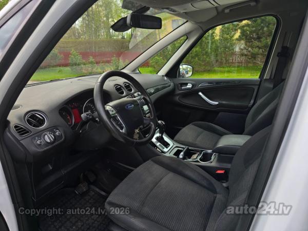 Balts Ford Galaxy 2010 Tallina, ar dzinēja tilpumu 2.00 L un nobraukumu 248 tūkst. km par 3490 €, foto 9 vietnē AUTOMOTO.COM.LV