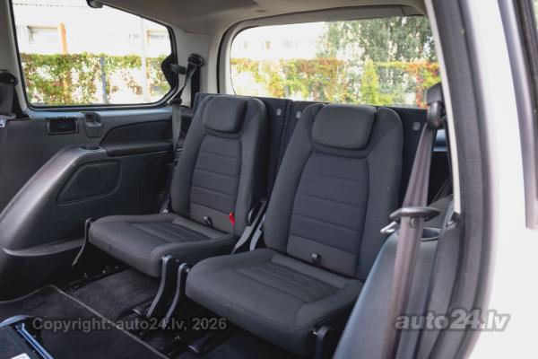White Ford Galaxy 2013 in Tartu, with an engine capacity of 2.00 L and mileage of 305 thousand km for 3999 €, photo 10 on AUTOMOTO.COM.LV